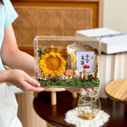 Preserved Flowers in Frame l Signature & Unique Flower Gift l Twenty ...