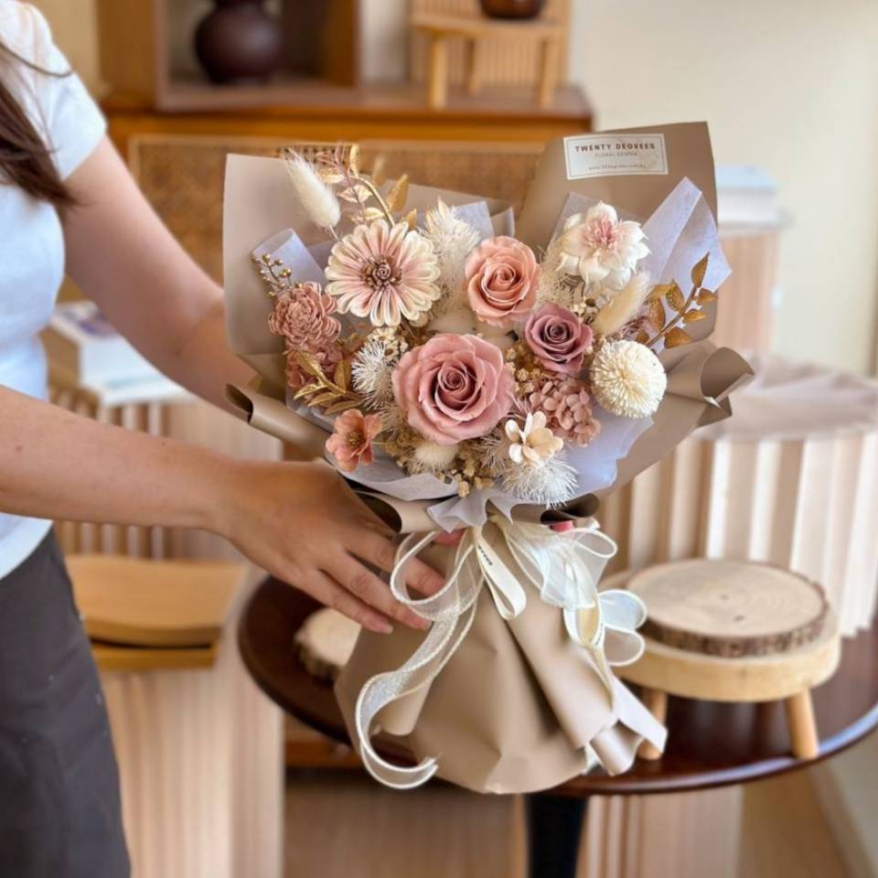 Preserved Flower Bouquet for Birthday Gift l Kuala Lumpur Same Day Delivery
