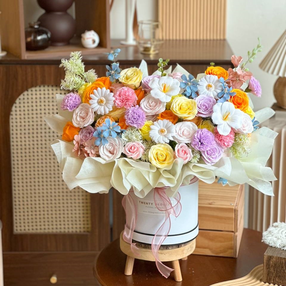 Anniversary Pastel Colour Soap Flower Box l Florist Near Me